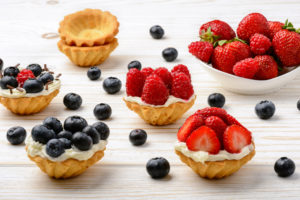 Skinny Mini Fruit Tart Recipe | The Leaf Nutrisystem Blog