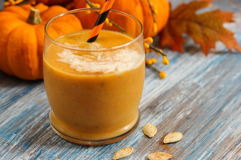 Pumpkin Spice Smoothie Recipe | The Leaf