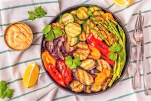 Cookout at Home: 10 Healthy Tips | The Leaf Nutrisystem Blog
