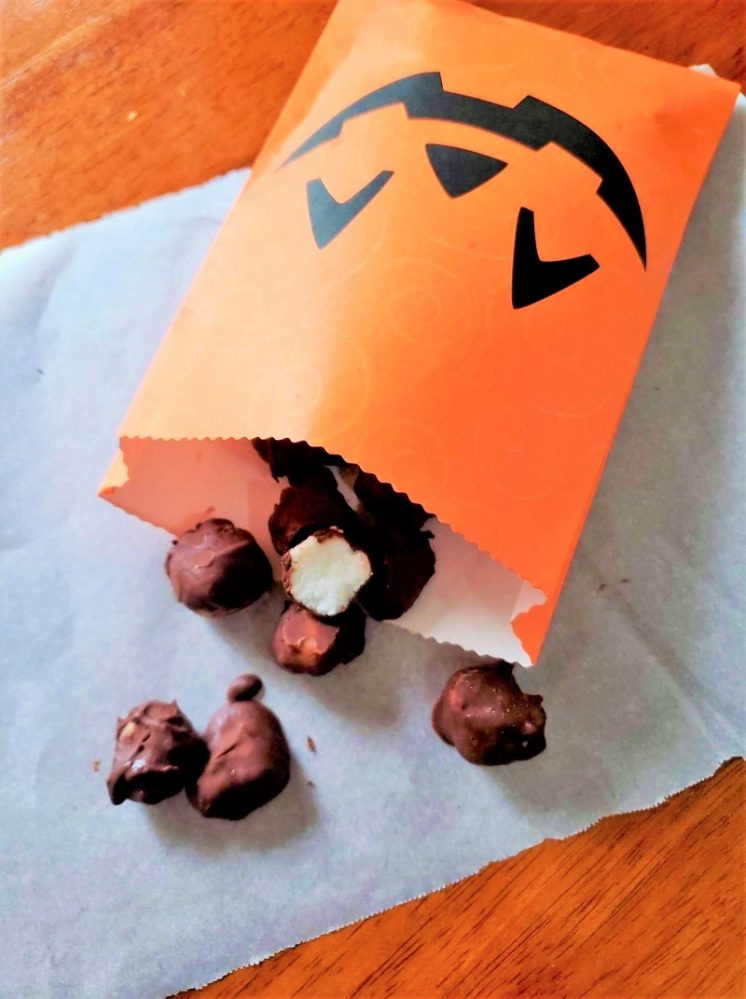 Peppermint Gems Halloween Candy | The Leaf