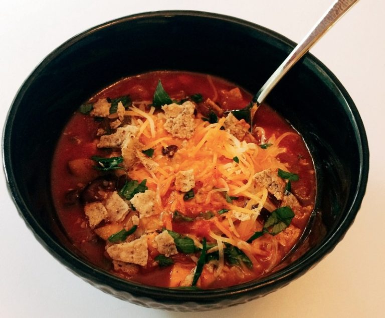 12 Hearty Chili Recipes to Warm You Up This Winter | The Leaf