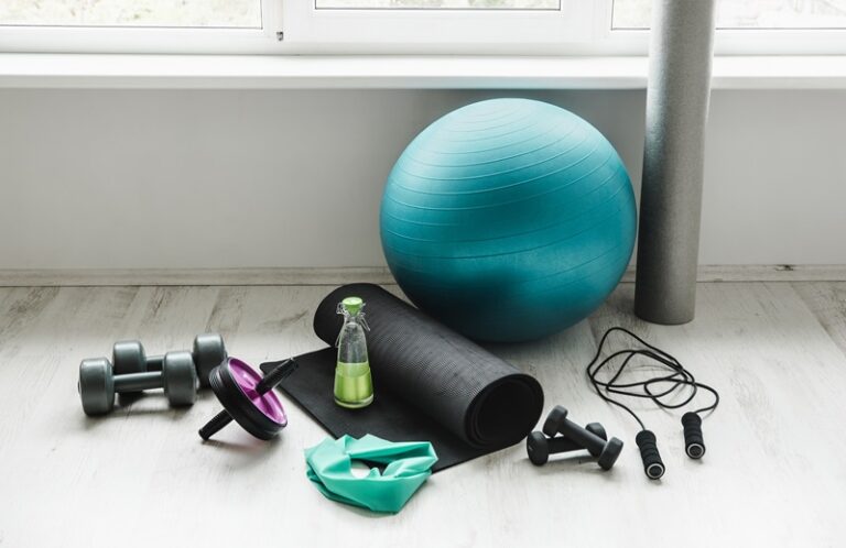 How to Build a Home Gym on a Budget | The Leaf